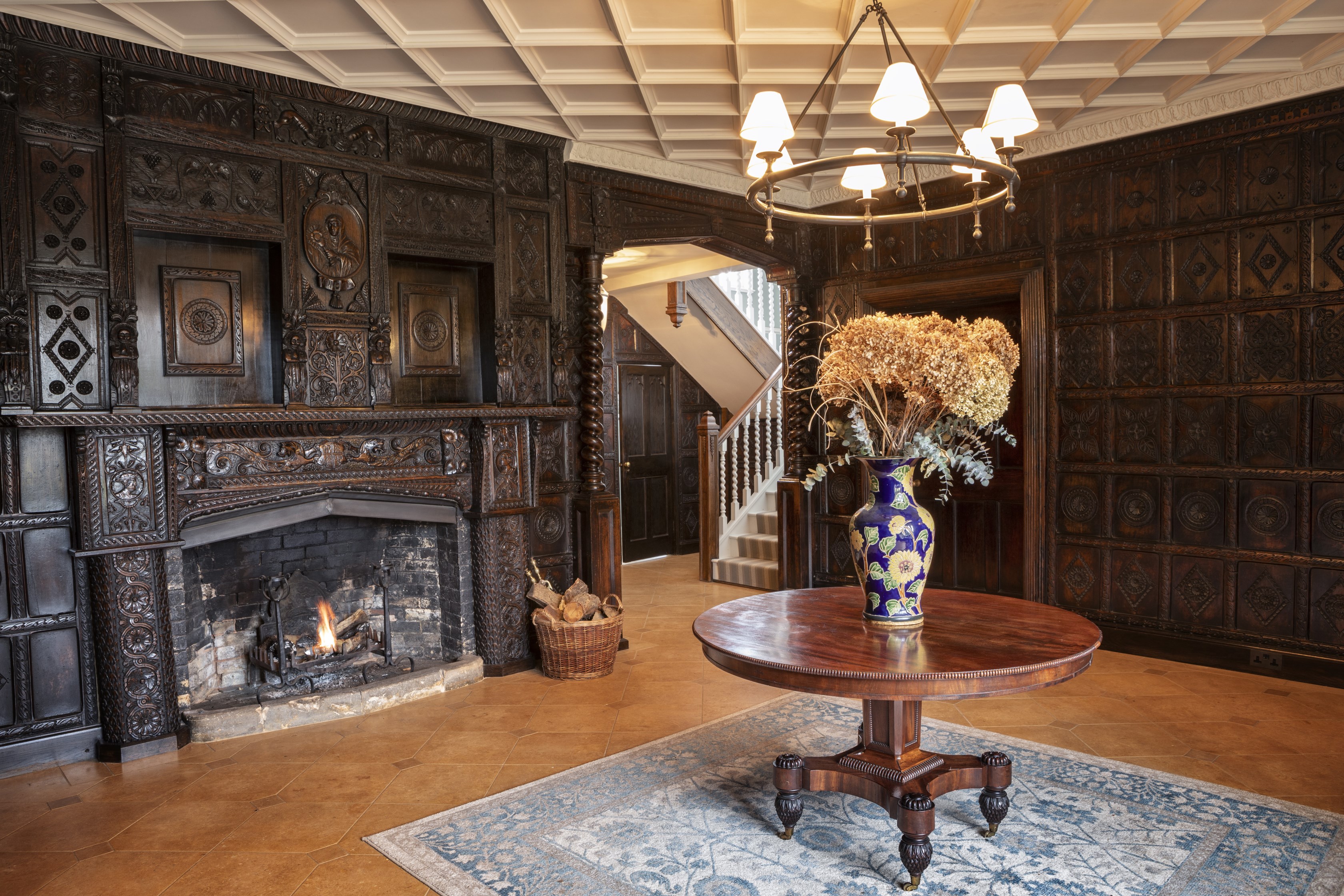 Locations Hub - Bretforton Manor